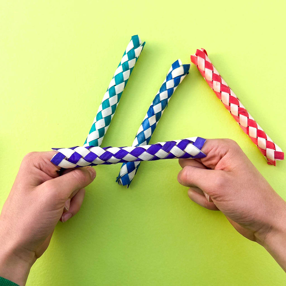 Finger Trap – The Curious Caterpillar
